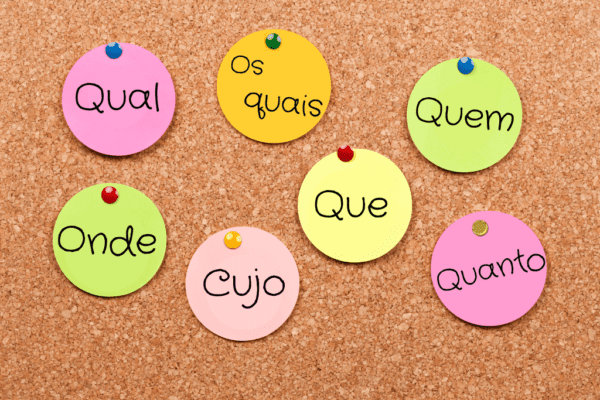 Pronome relativo, o que é? [Classificação, exemplos e questões]